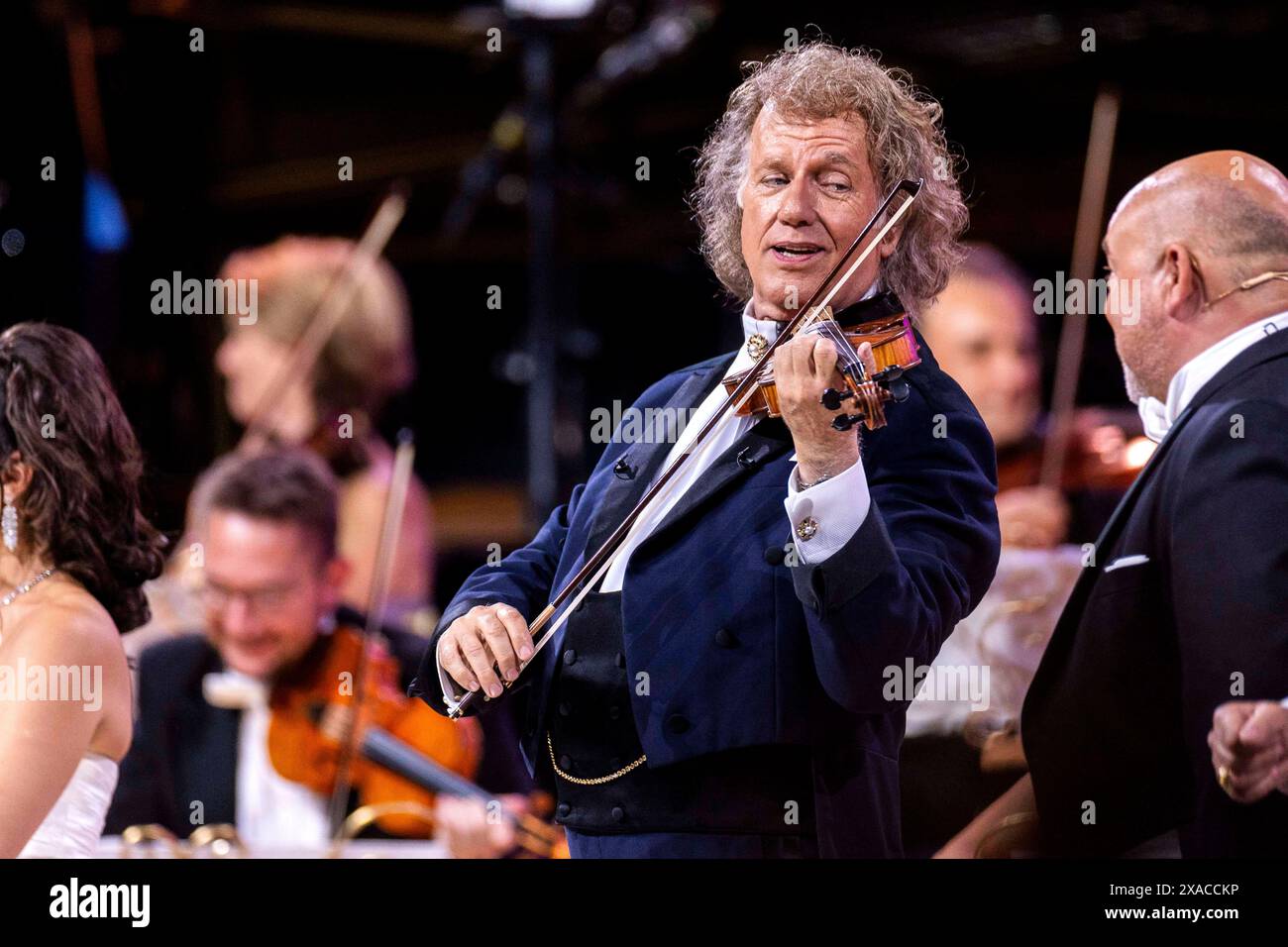 Johann strauss andre rieu orchester hi-res stock photography and images ...