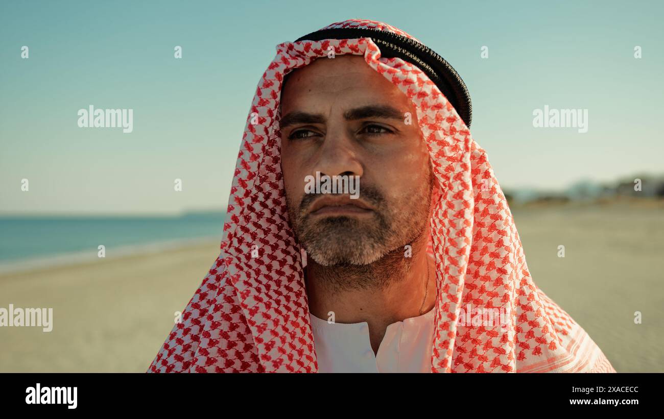 Sheik man hi-res stock photography and images - Alamy