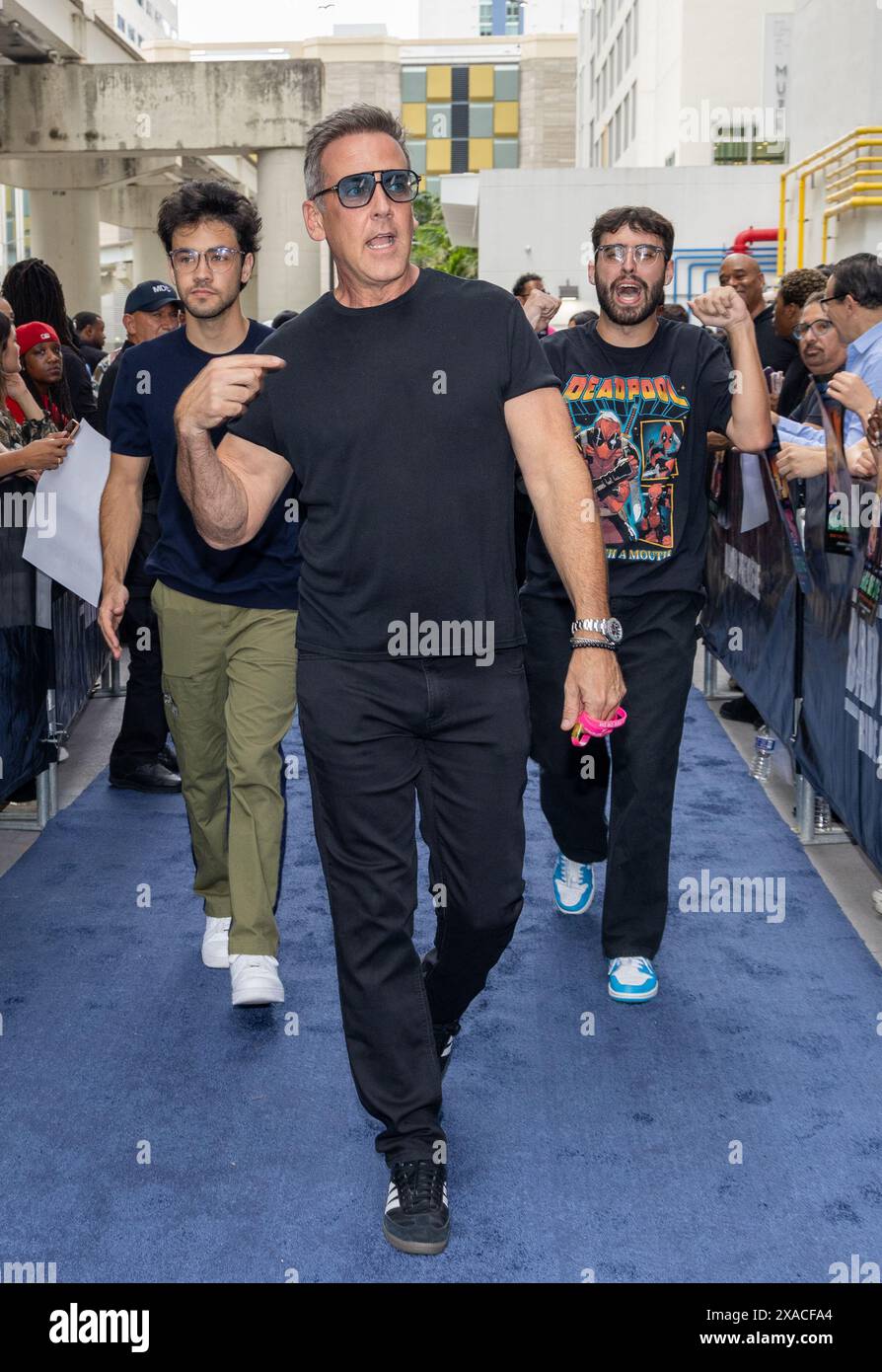 MIAMI, FL-JUN 5: MIAMI, FLORIDA - JUNE 05: Carlos Ponce is during the ...