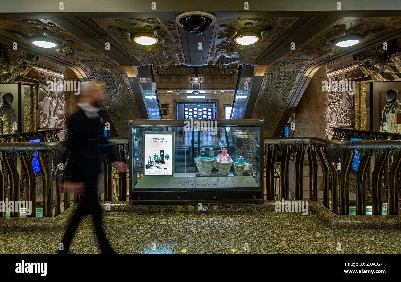 Egyptian staircase at Harrods Department Store in Harrods ...