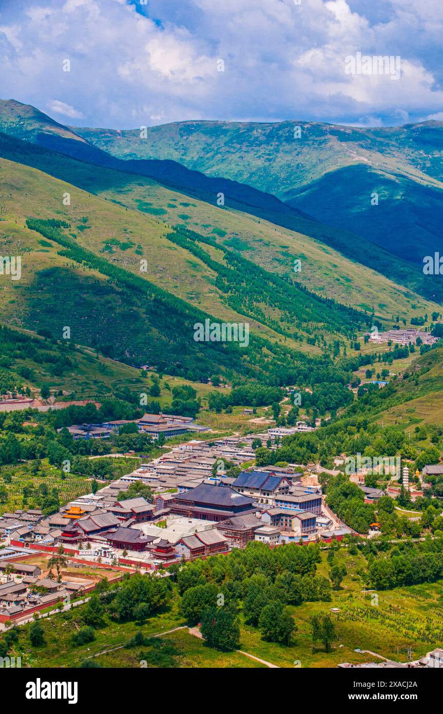 The monastery complex of Wudai Shan Mount Wutai, UNESCO World Heritage ...
