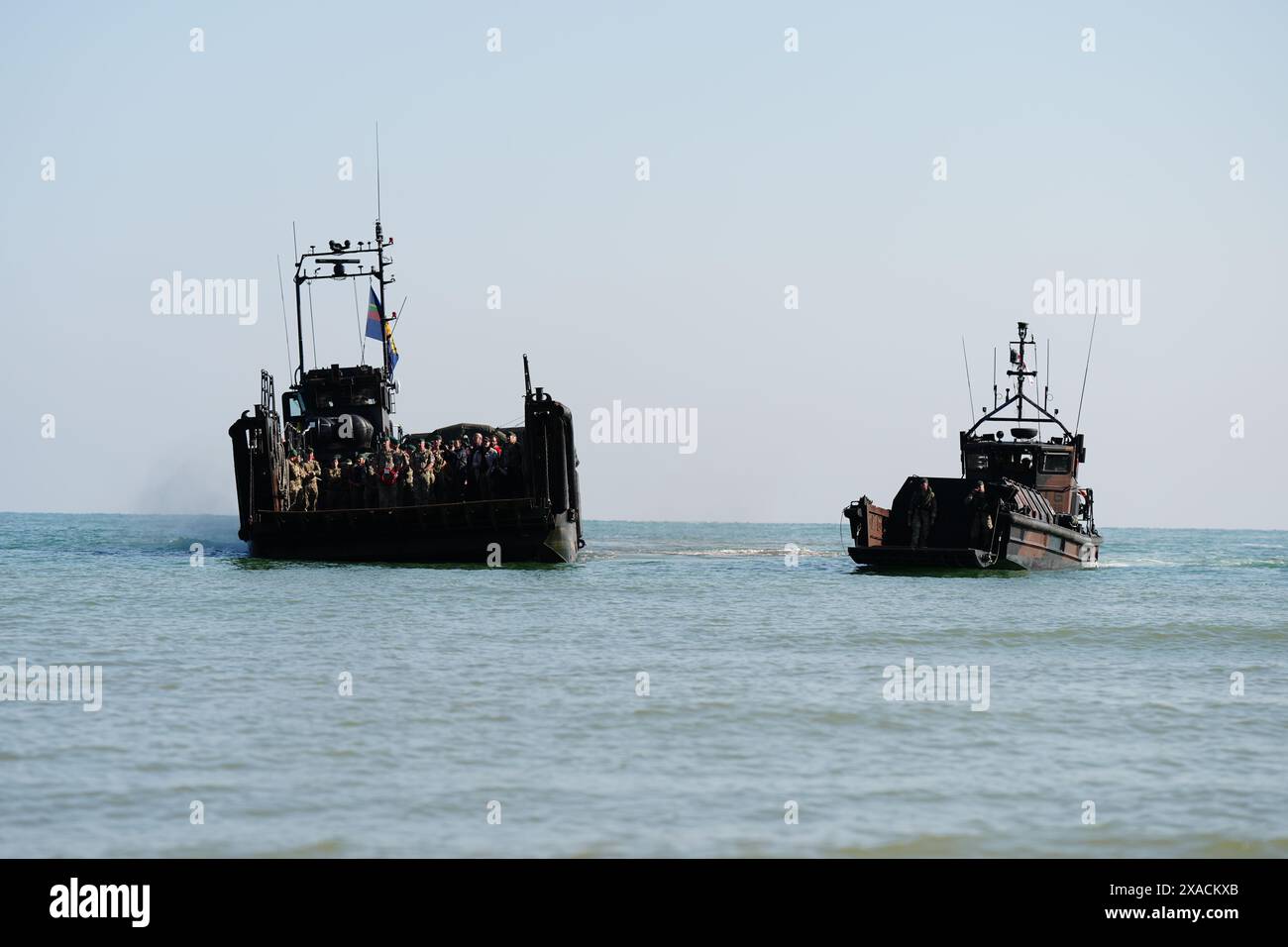 A beach landing by the Royal Marines of 47 Commando at Asnelles before ...