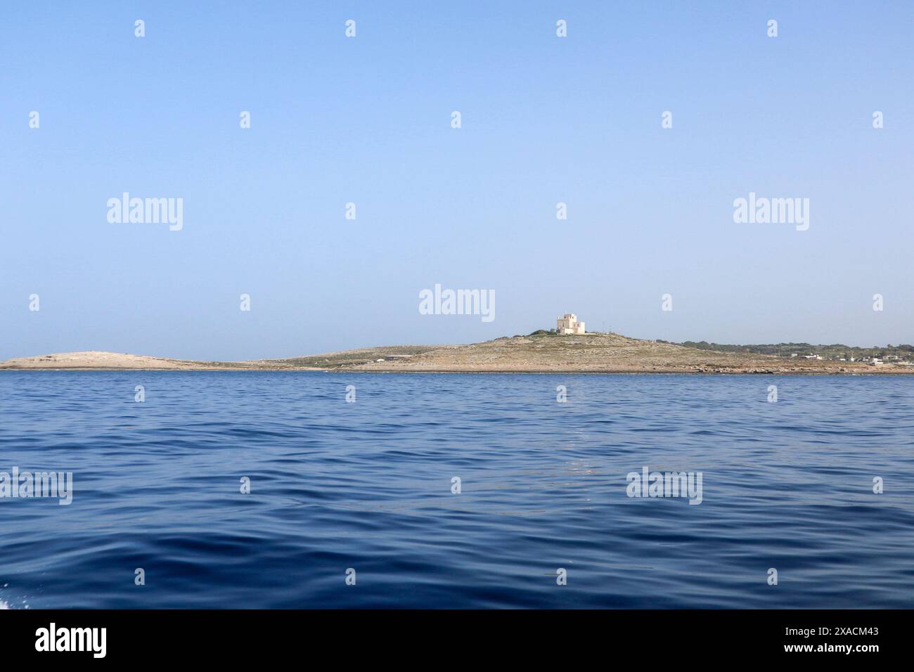 Shoreline cruise hi-res stock photography and images - Alamy