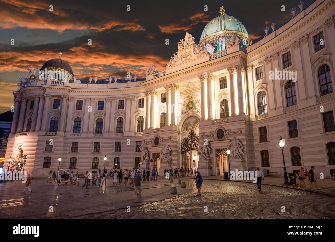 Vienna, Austria, August 17, 2022. Magnificent night view of the Hofburg ...