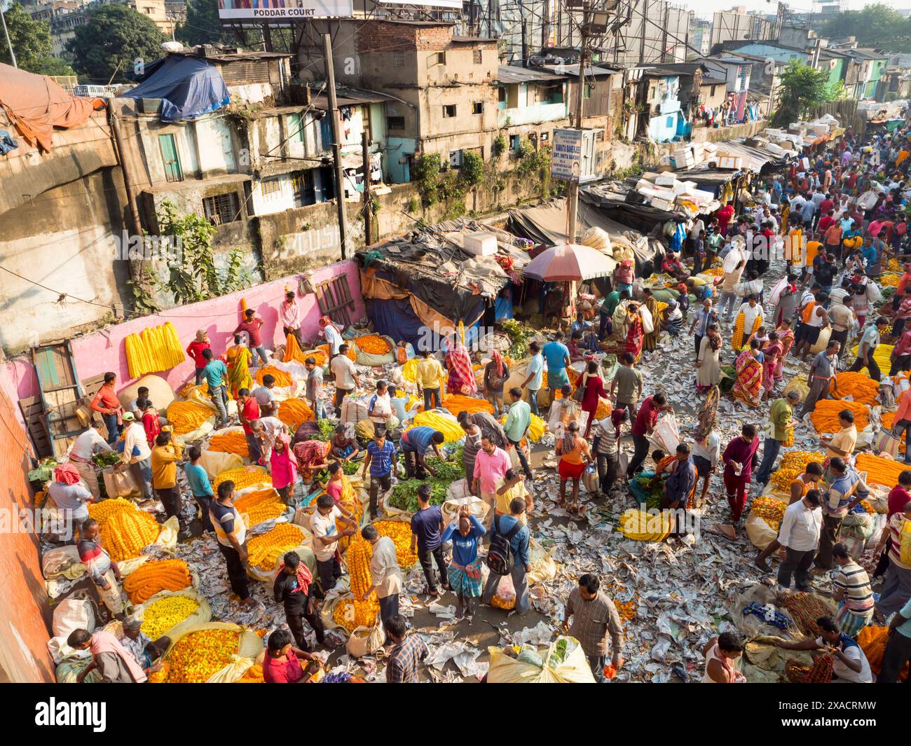 Howrah Bridge Mullick Ghat flower market, Howrah Bridge, Kolkata, West ...
