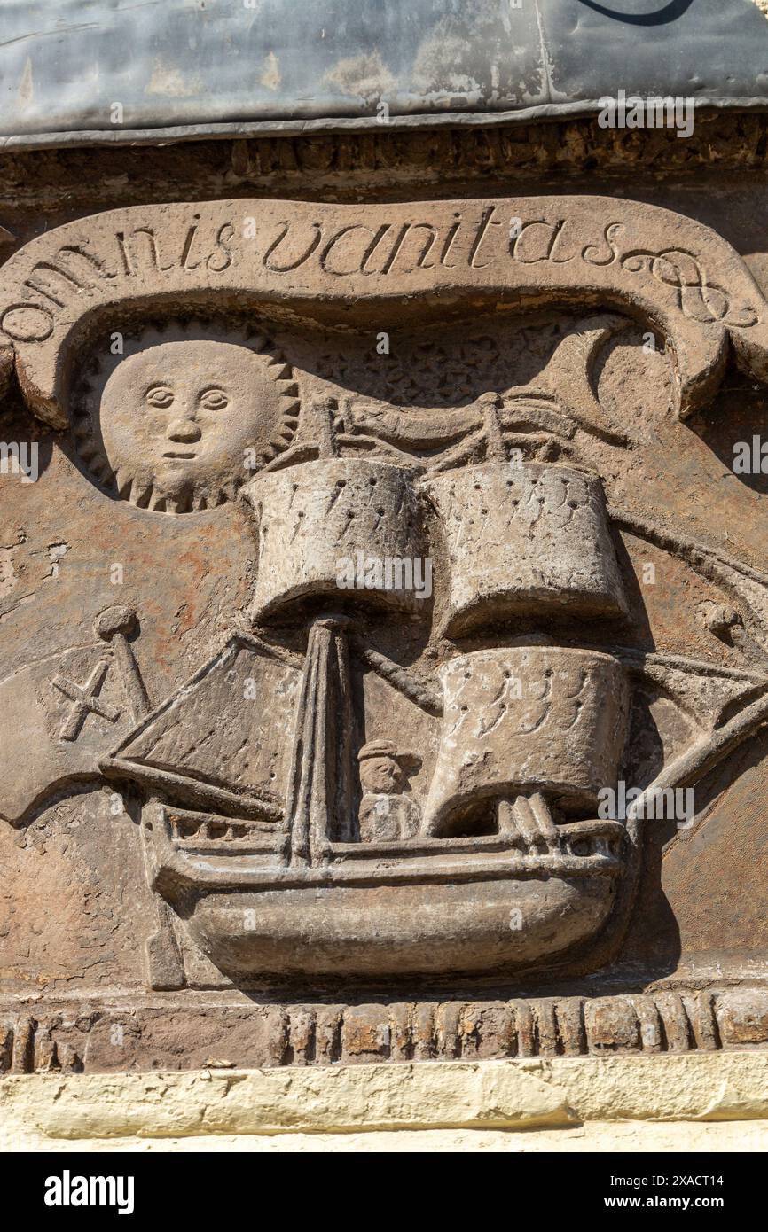 It was the custom among handloom weavers in Newburgh, Fife, Scotland ...