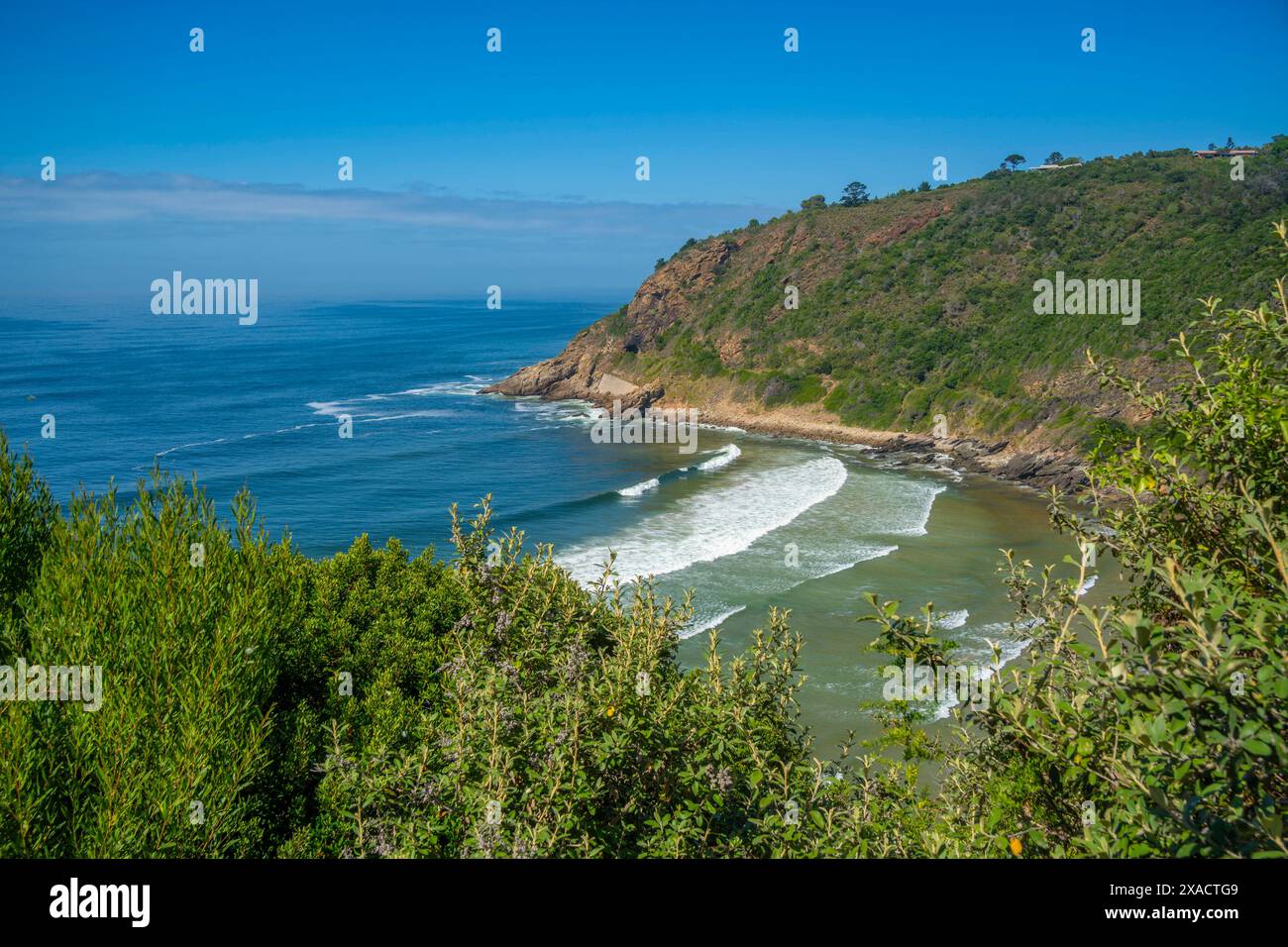 View of Indian Ocean and dramatic coastline at Wilderness from Dolphin ...