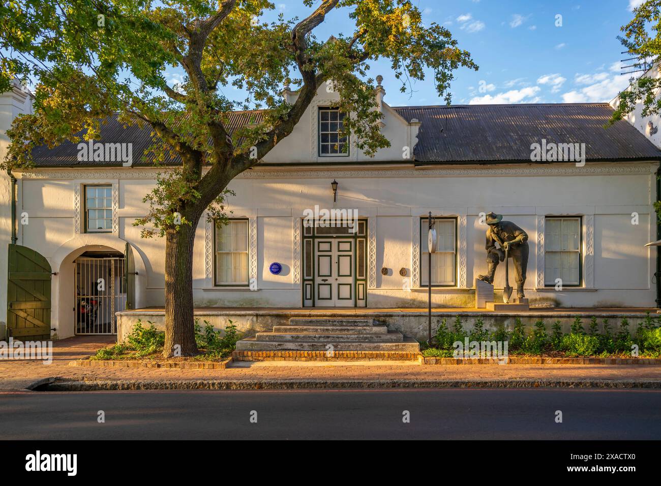 View of whitewashed architecture, Stellenbosch Central, Stellenbosch ...