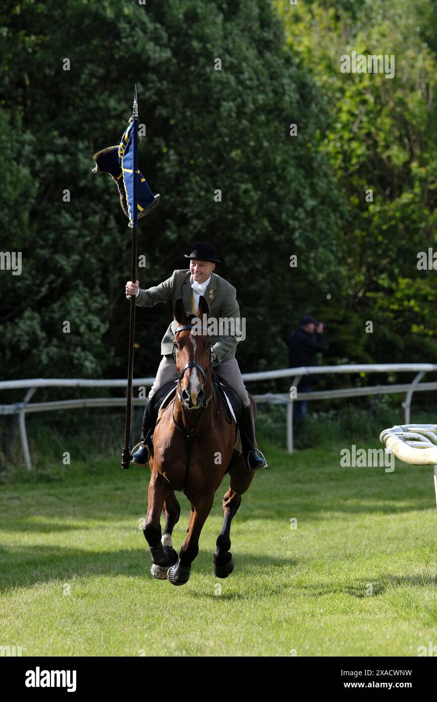 Hawick, UK. 06th June, 2024. Ryan Nichol carries the unbussed 'Banner ...