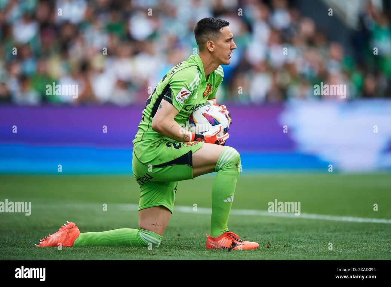 Edgar Badia of Real Zaragoza with the ball during the LaLiga ...