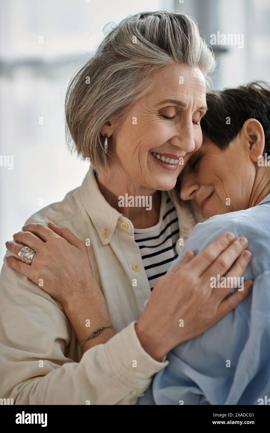 Senior lesbians hi-res stock photography and images - Alamy