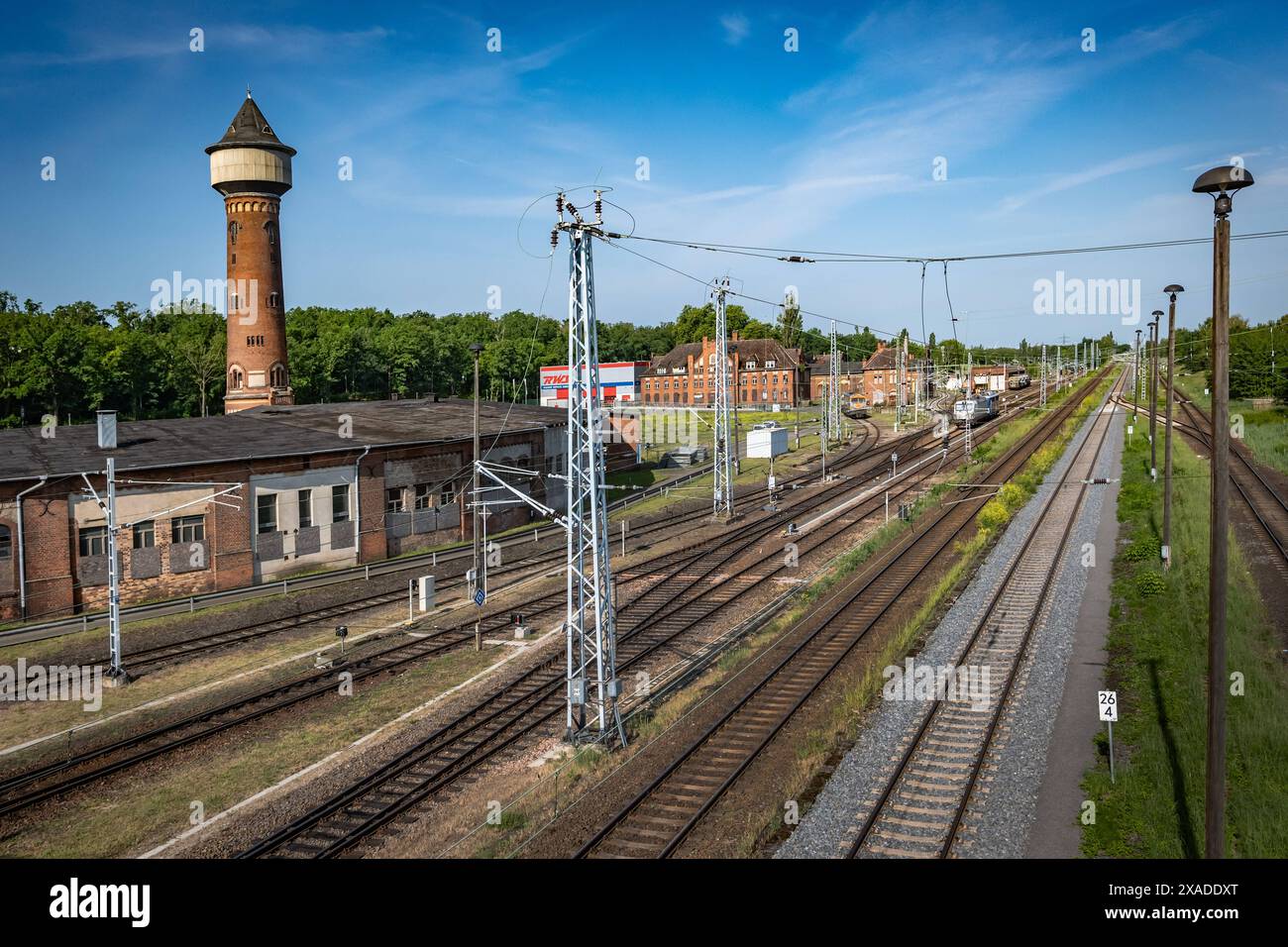 Wustermark/ Elstal im Bundesland Brandenburg Bahnhof sowie Rail ...