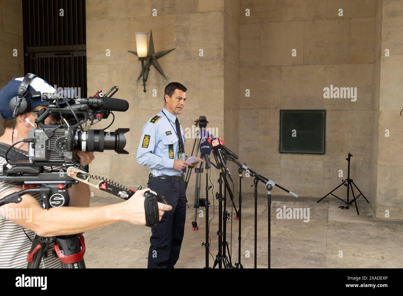 Deputy Police Inspector Brian Belling at the Police Headquarters in ...