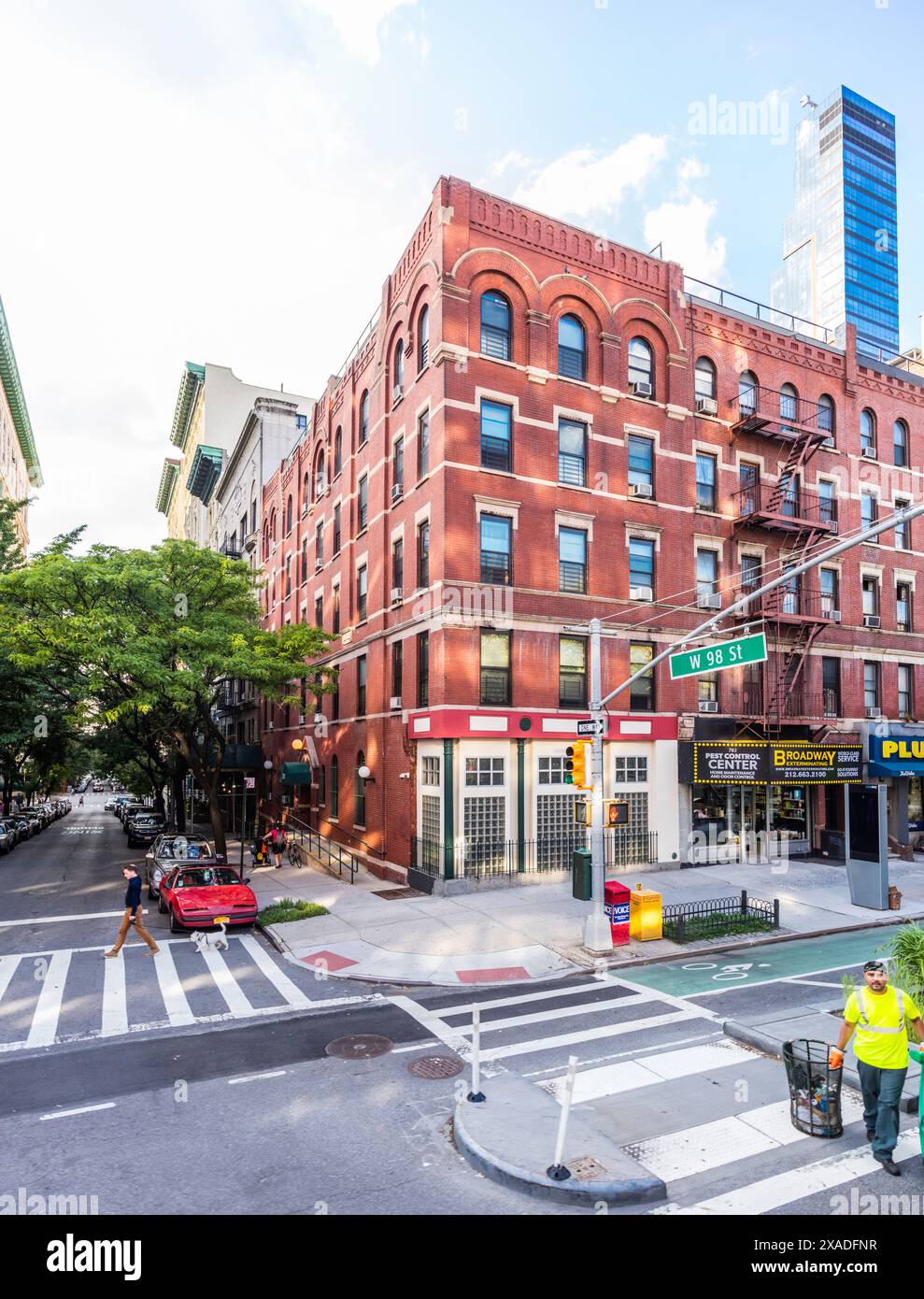 West 98th street hi-res stock photography and images - Alamy