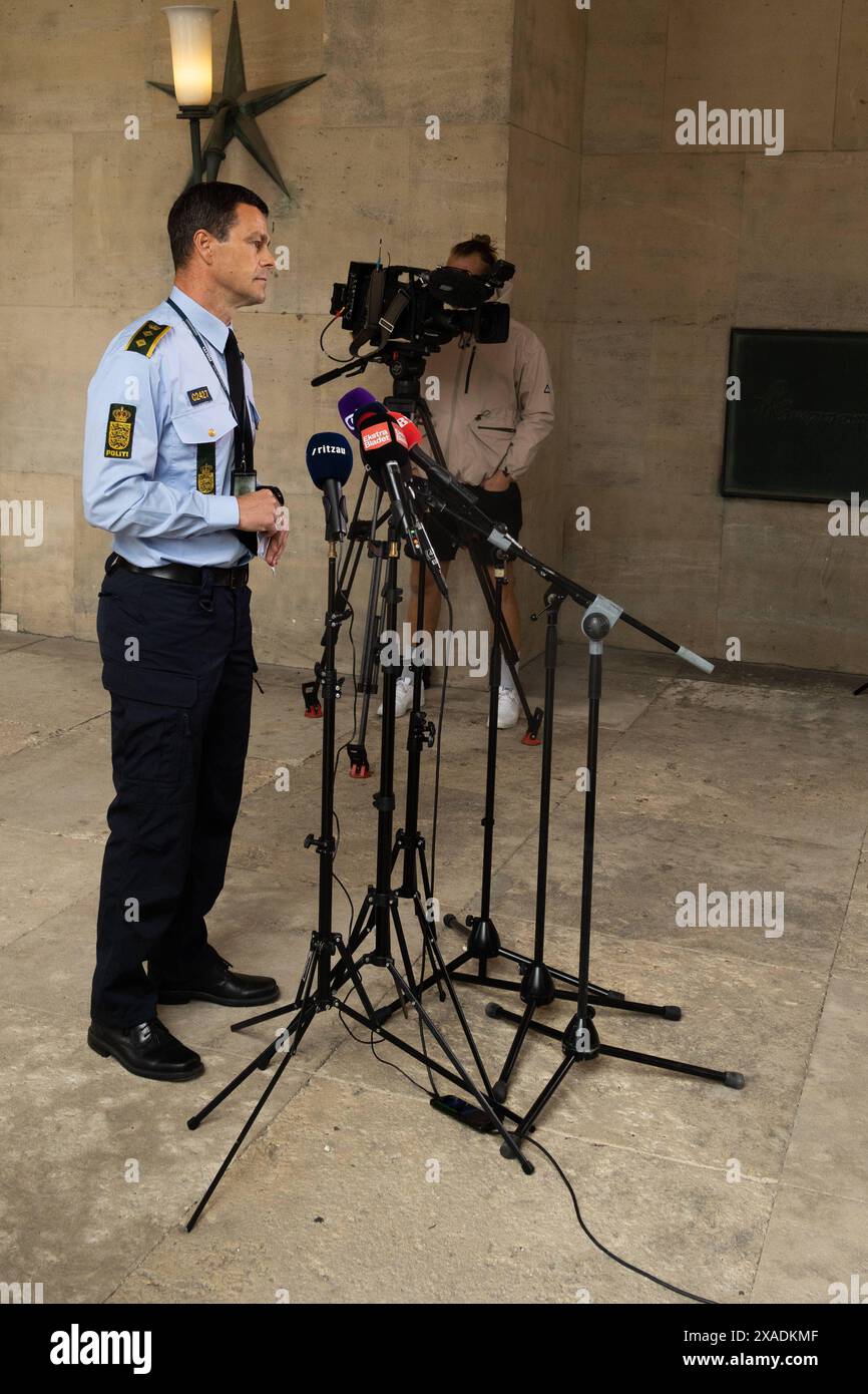 Deputy Police Inspector Brian Belling at the Police Headquarters in ...
