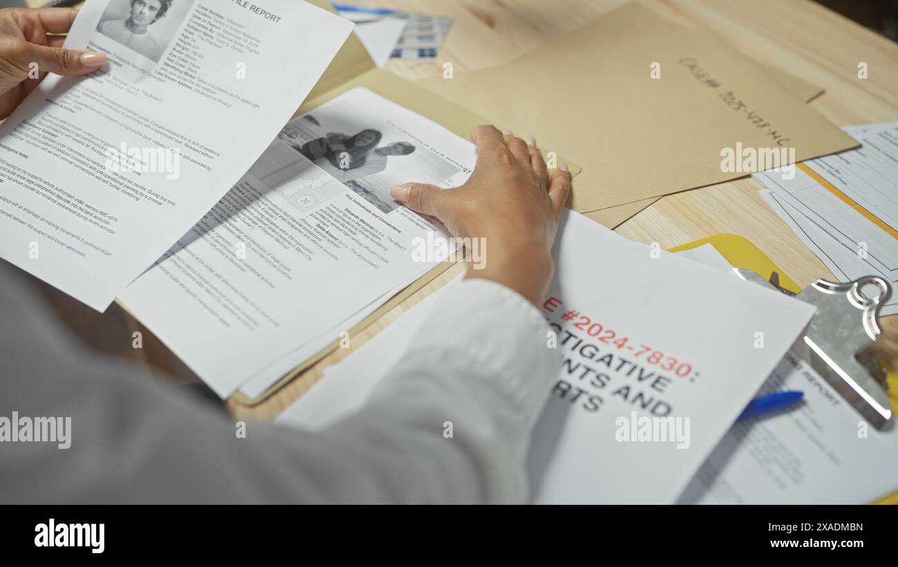 Police files desk hi-res stock photography and images - Alamy