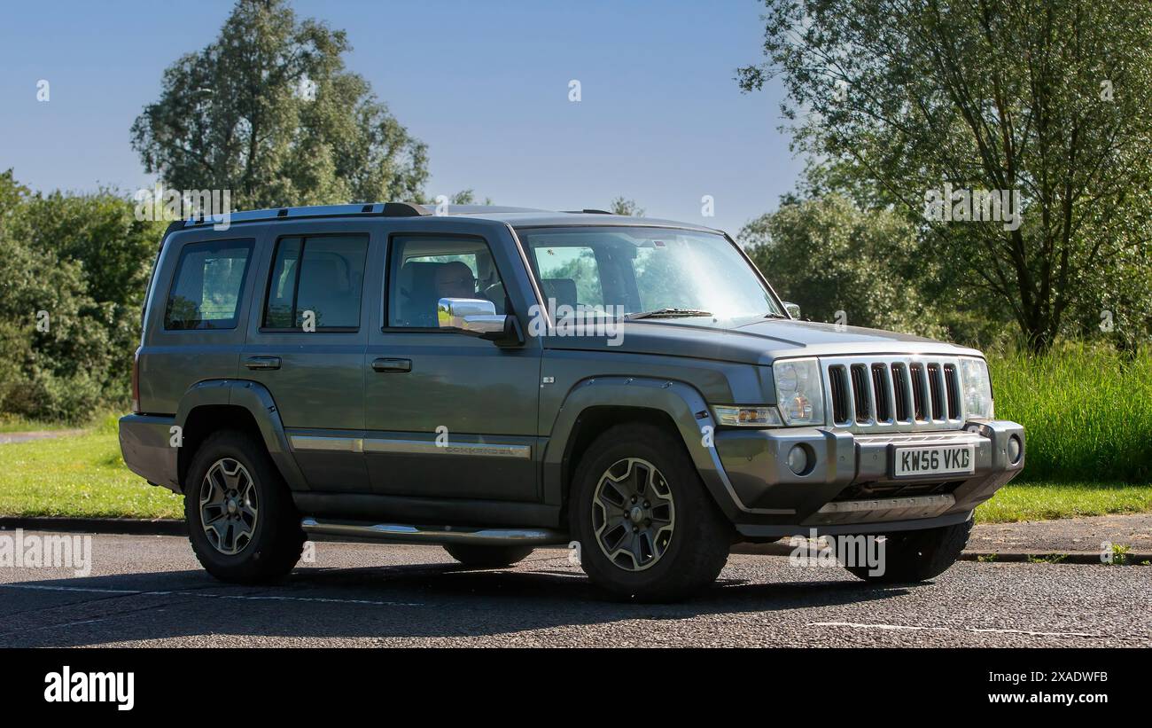 Stony Stratford,UK - June 2nd 2024: 2007 grey Jeep Commander Limited ...
