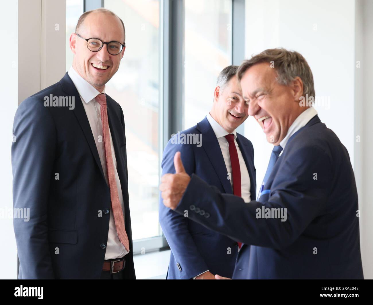 Vice-prime minister and Finance Minister Vincent Van Peteghem and Prime ...