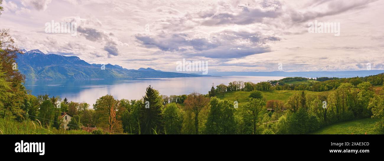 Ariel view lake on sunny hi-res stock photography and images - Alamy