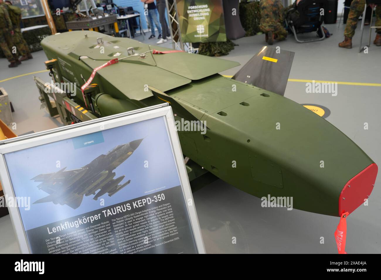 Symbolfoto Bundeswehr Taurus Marschflugkoerper Symbolbild und ...