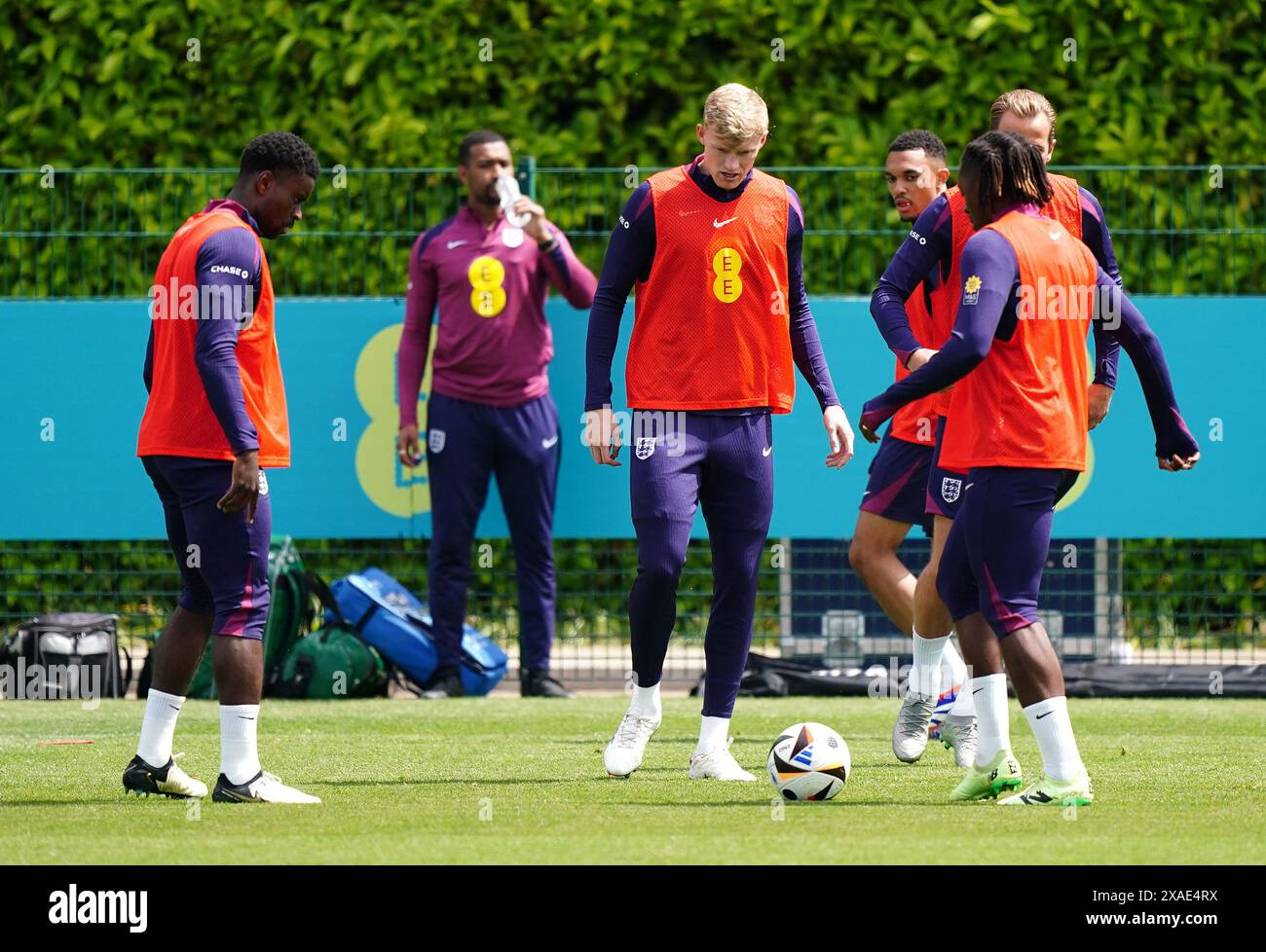 England goalkeeper coach Martyn Margetson and Aaron Ramsdale during a ...