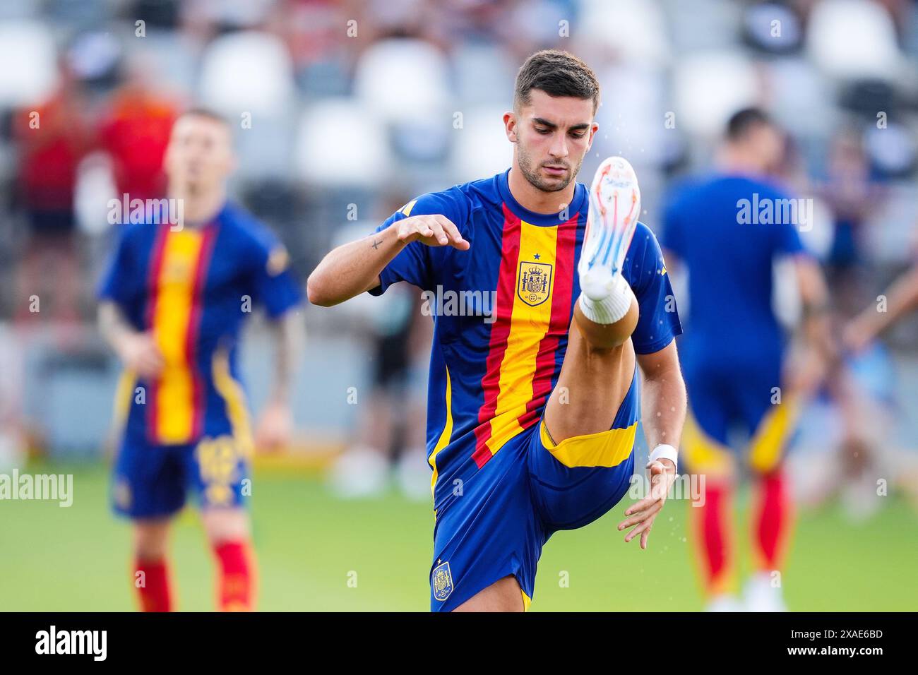 Ferran Torres of Spain warms up during the International Friendly ...