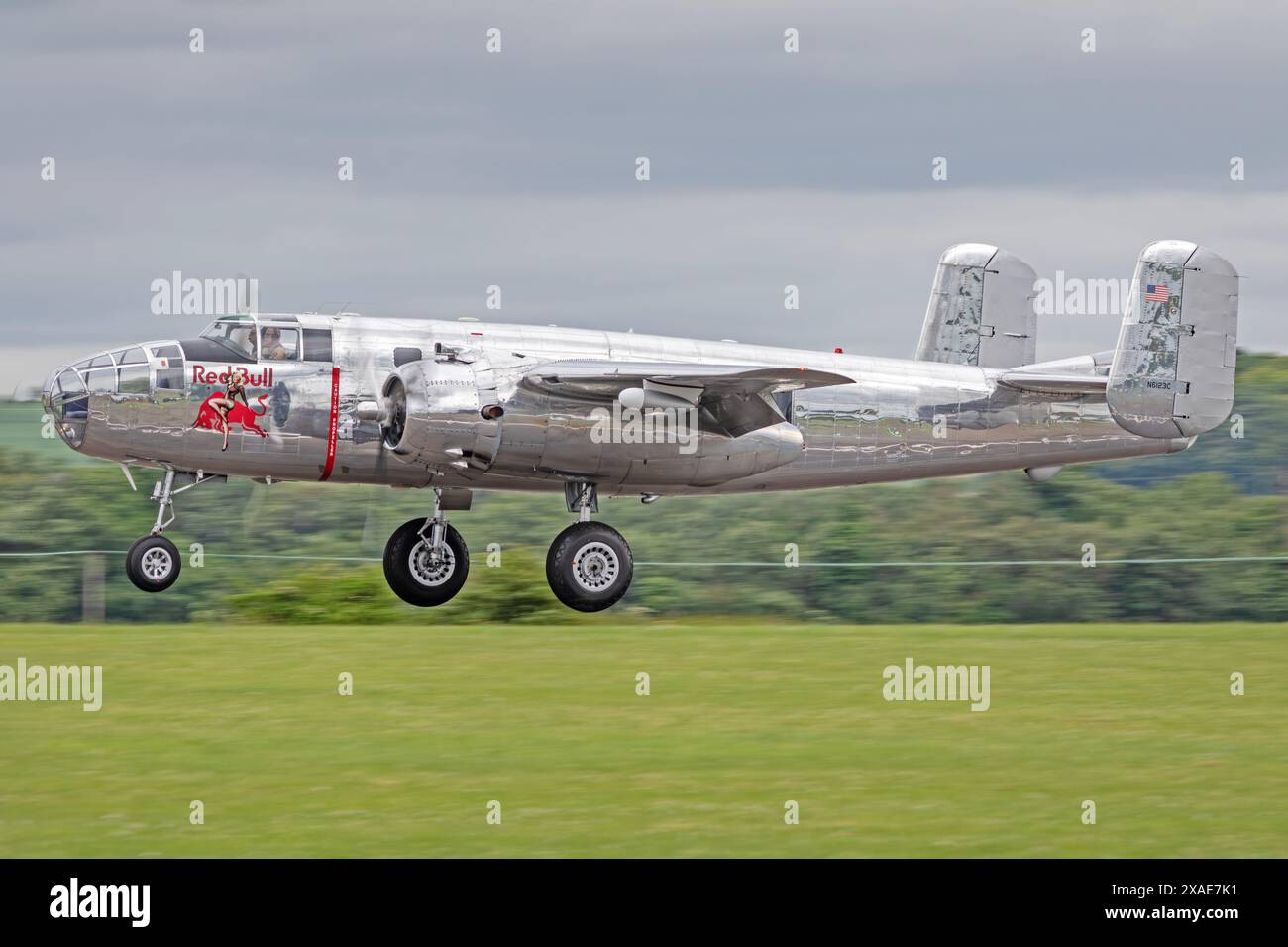 North American B-25J Mitchell Bomber N6123C Operated By The Flying ...