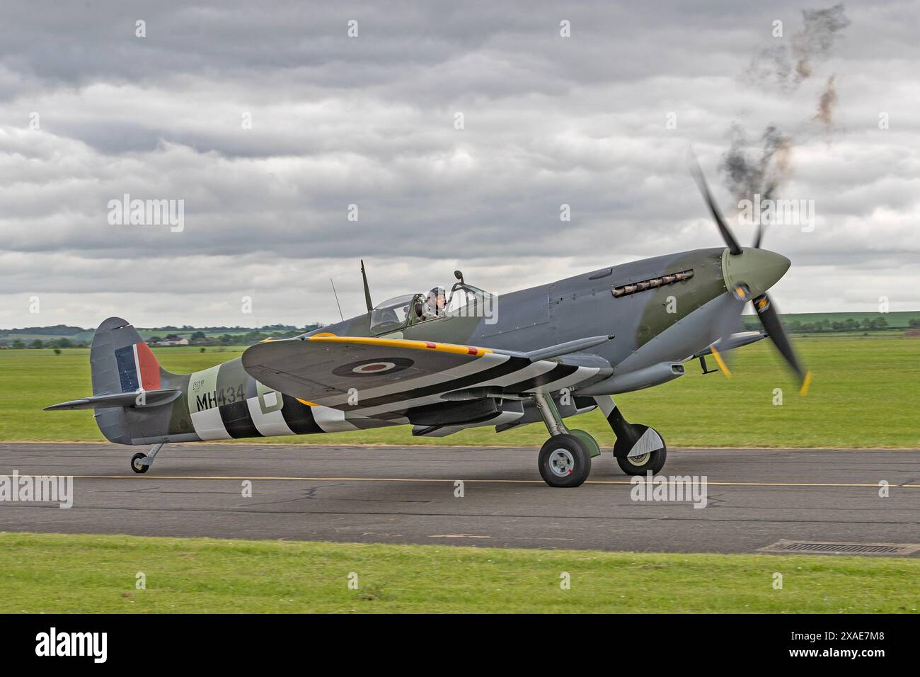 Supermarine Spitfire Mk IXB MH434 IWM Duxford D-Day 80 Weekend 1st June 2024 Stock Photo - Alamy