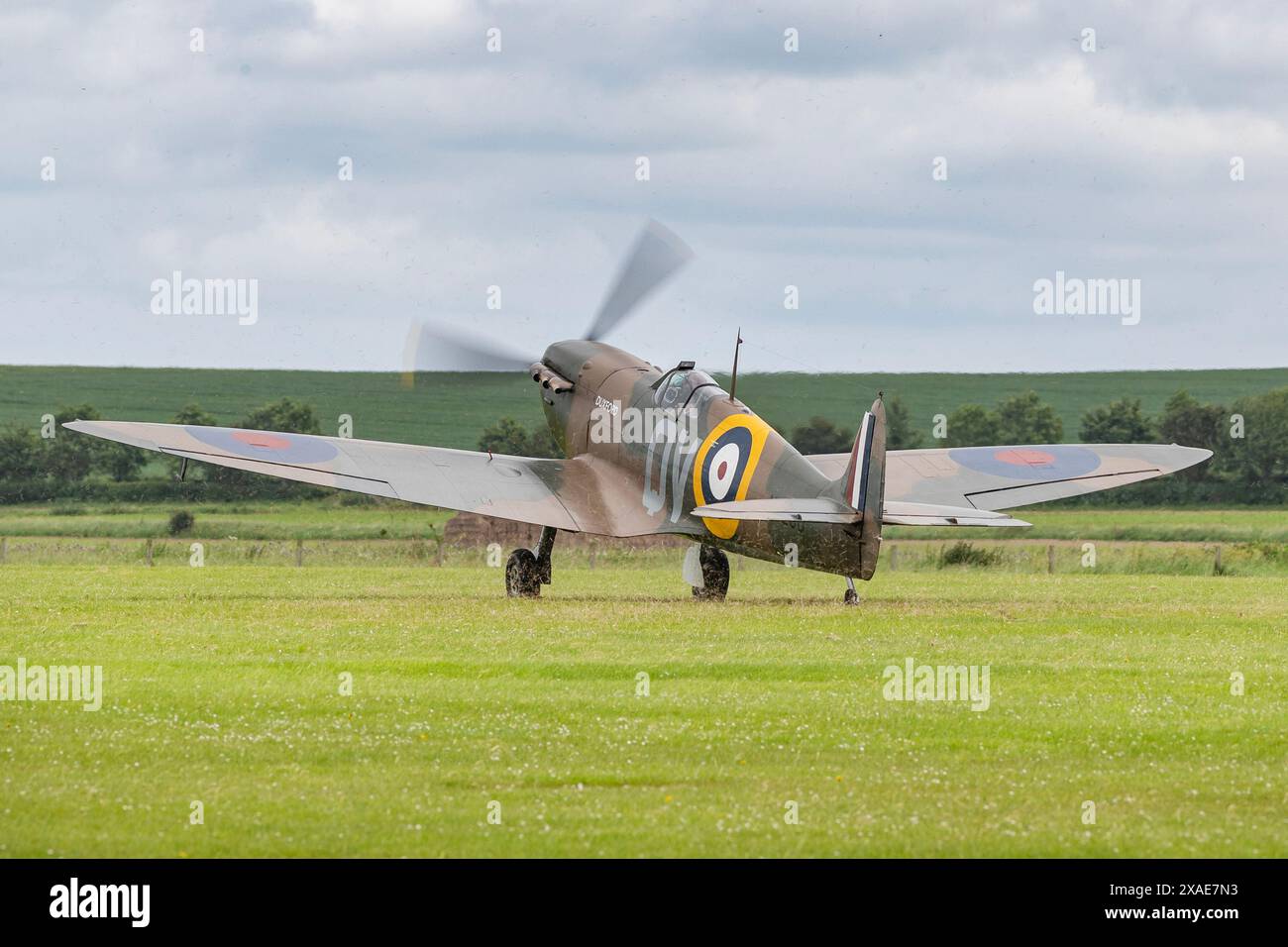 Supermarine Spitfire Mk I N3200 IWM Duxford D-Day 80 Summer Airshow 1st ...
