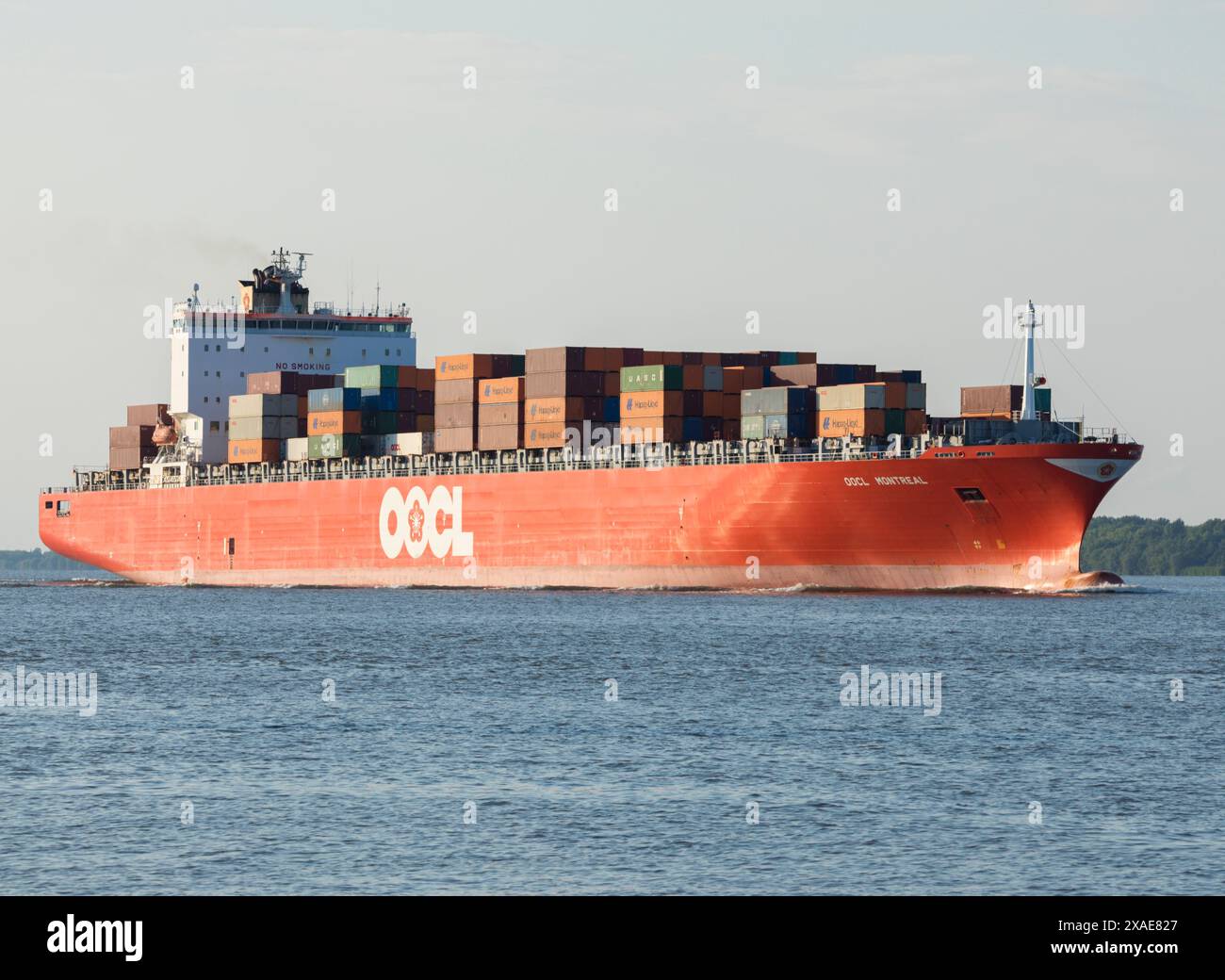 Oocl montreal ship hi-res stock photography and images - Alamy
