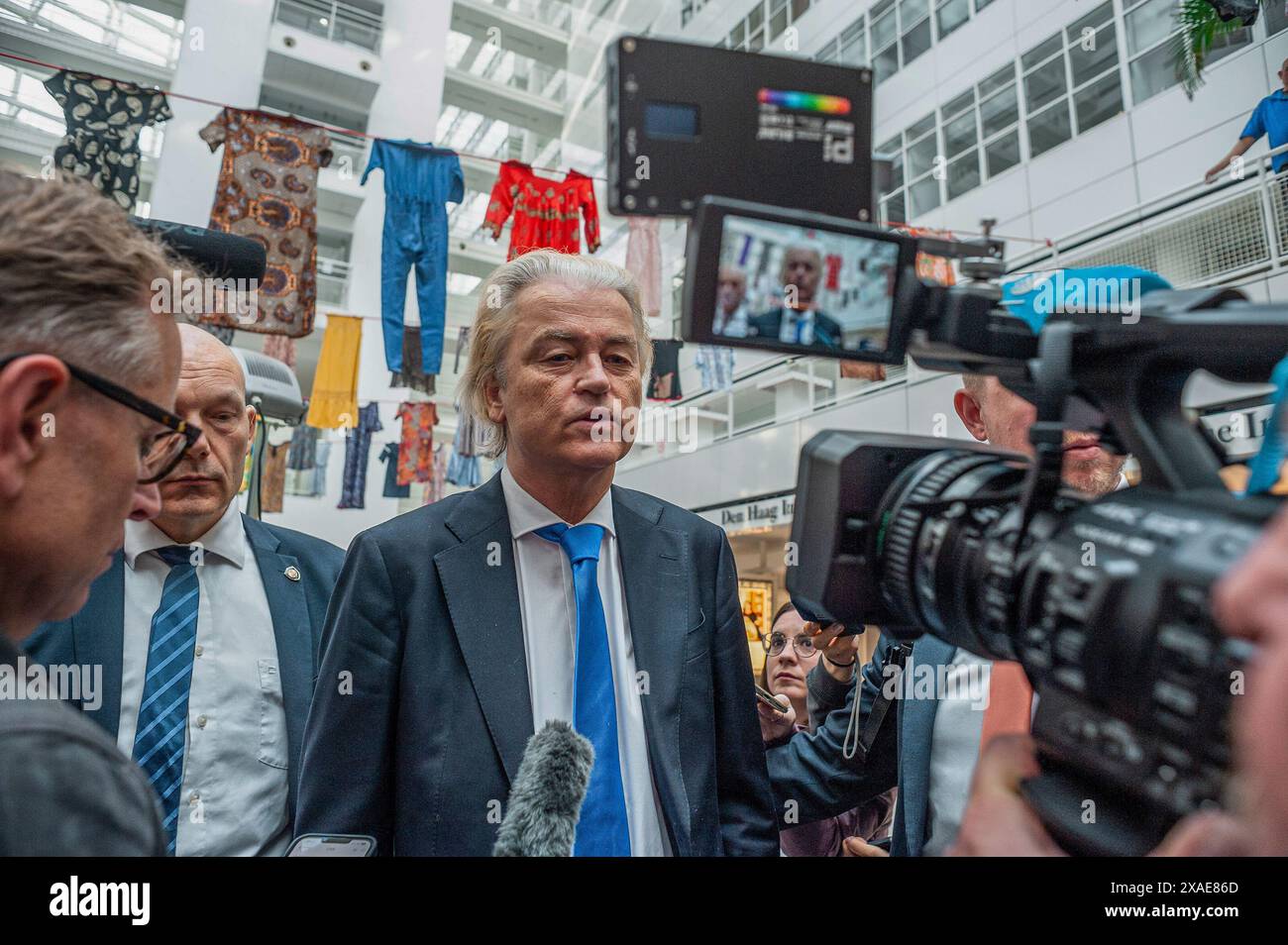 PVV leader Geert Wilders answers question by the press, after casting ...