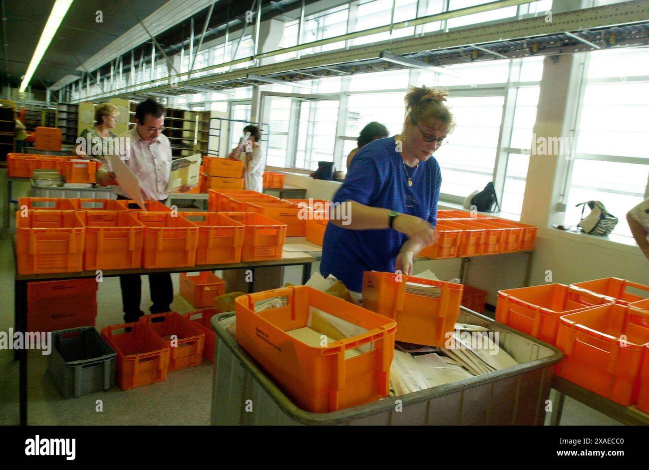 sorting system for letters and parcels for transportation sorting ...