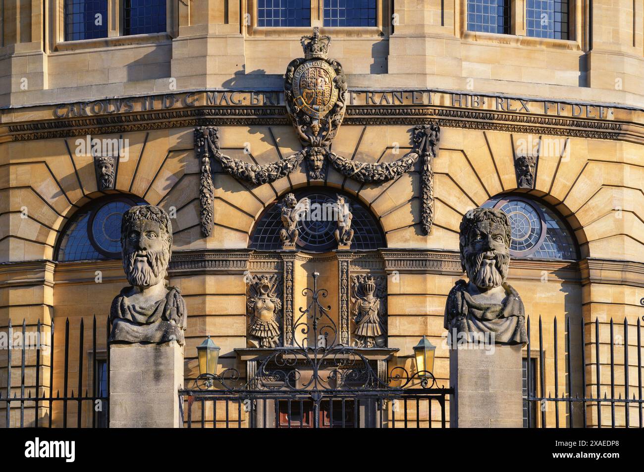 Sheldonian Theatre and Philosophers Heads University of Oxford England ...