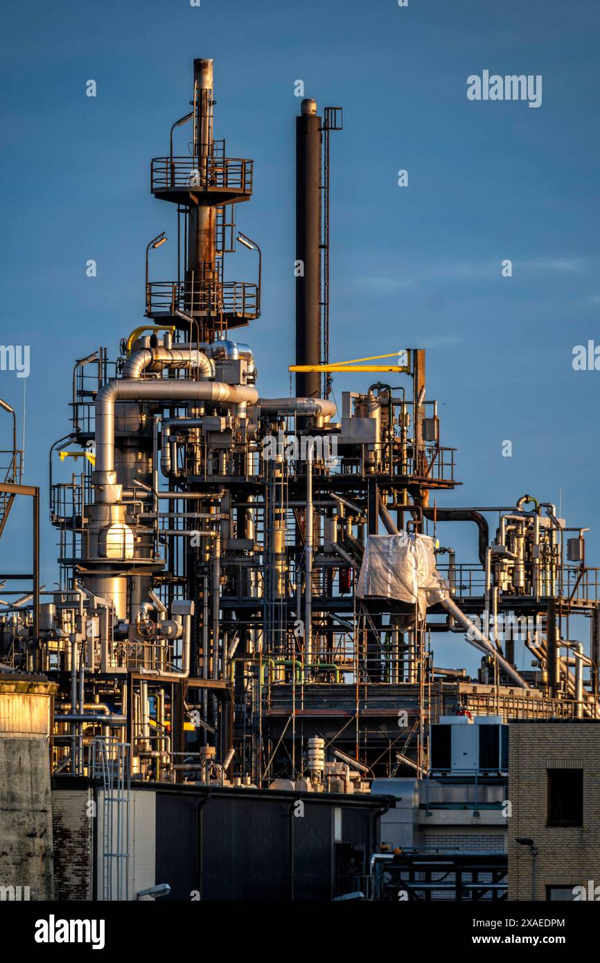 Sasol Wax GmbH joins the AWAX Group and changes name into Hywax GmbH 04 ...