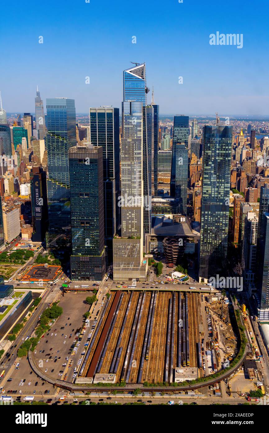 Elevated view of Hudson Yards and MTA West Side Yard on Lower Manhattan, New York, USA Stock ...