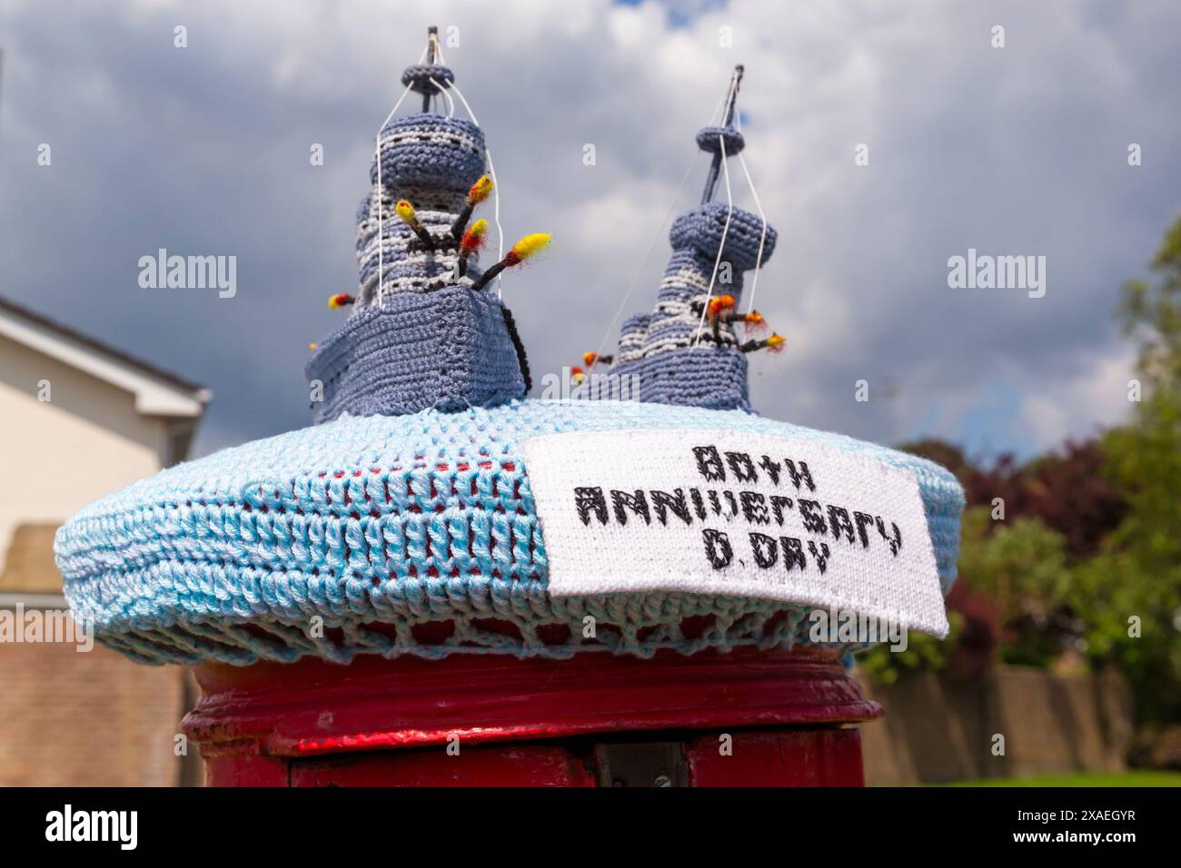 Poole, Dorset, UK. 6th June 2024. Postbox topper tribute to commemorate ...