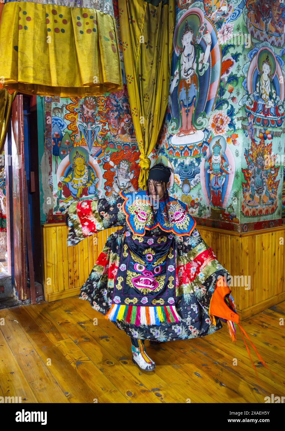 Preparation of the dance of the hats in Ura Yakchoe festival, Bumthang ...