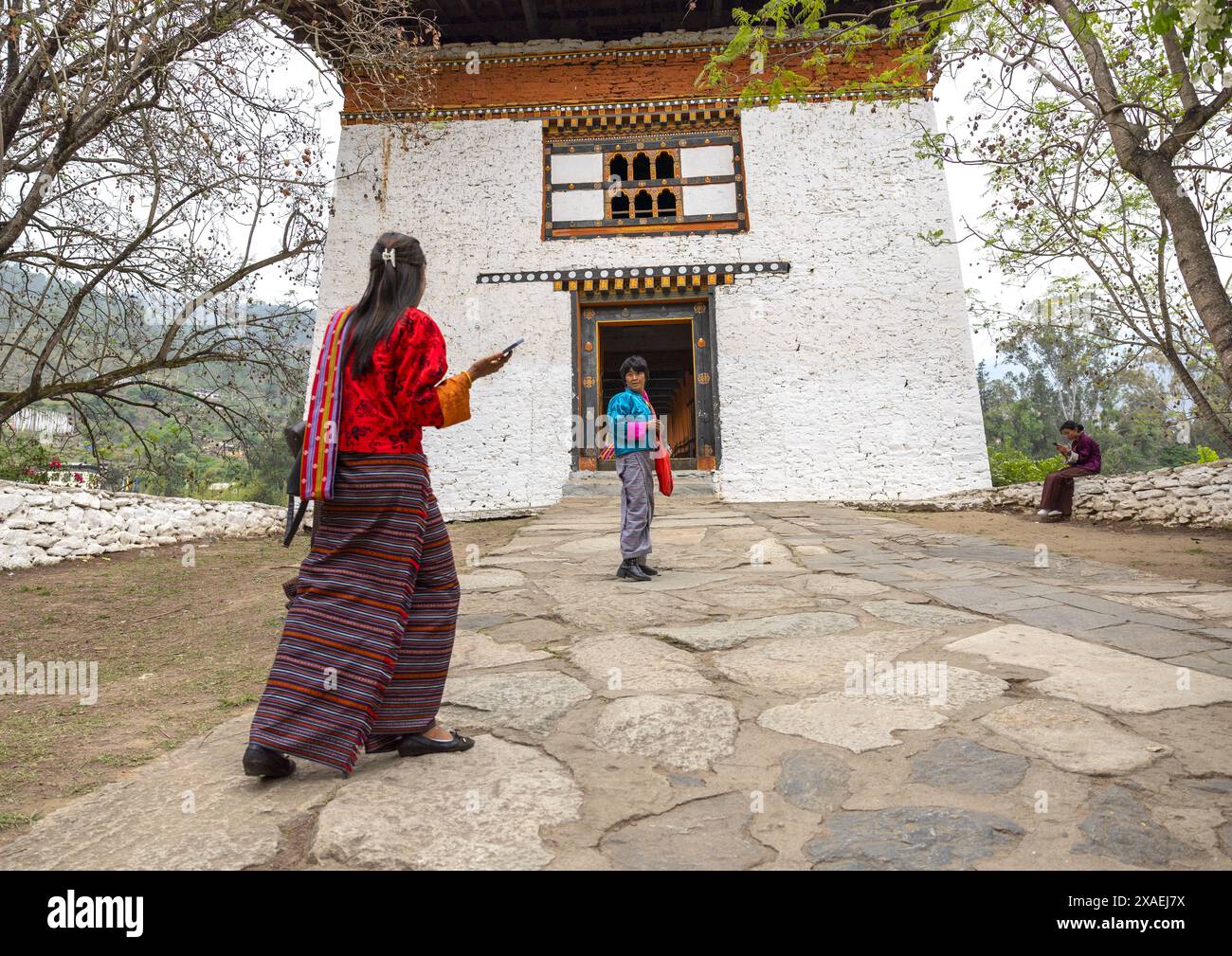 Bhutanese women in Punakha dzong, Punakha dzongkhag, Punakha, Bhutan ...