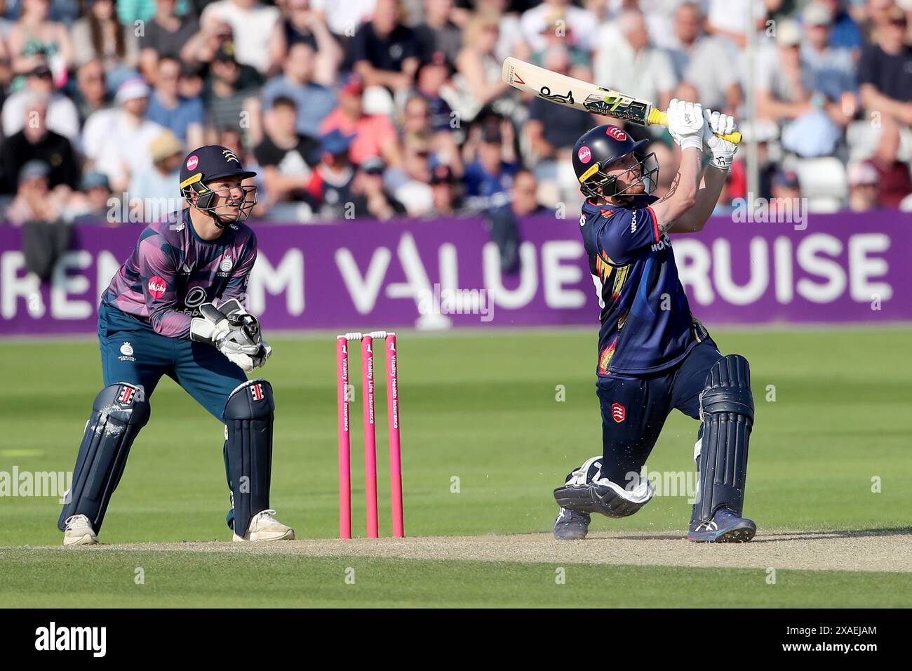 Jordan Cox hits 6 runs for Essex during Essex Eagles vs Middlesex ...