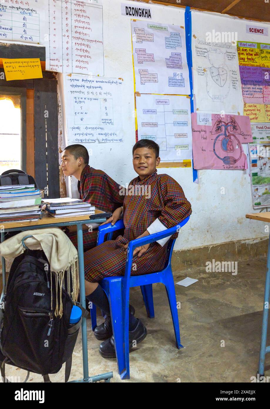 Bhutanese pupils in Rubesa Primary School classroom, Wangdue Phodrang ...