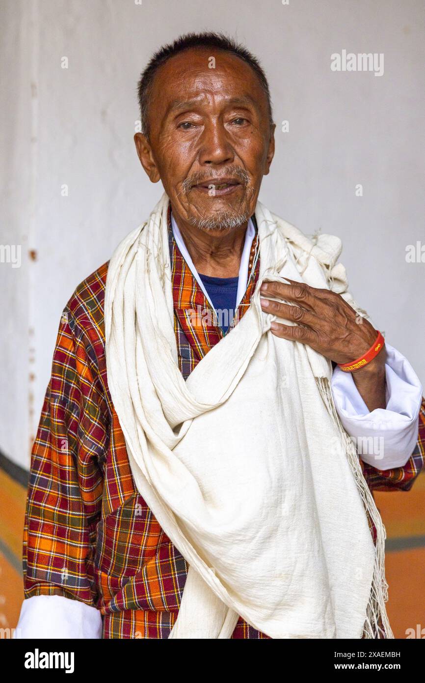 Portrait of a bhutanese old man in Punakha Dzong, Punakha dzongkhag ...
