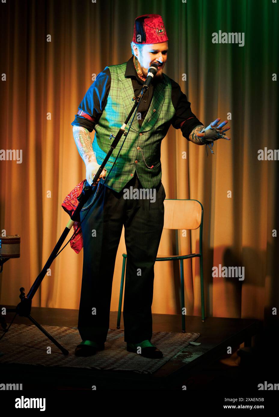 Bloody Bones Freakshow Performer, Human Menagerie Cabaret Show ...