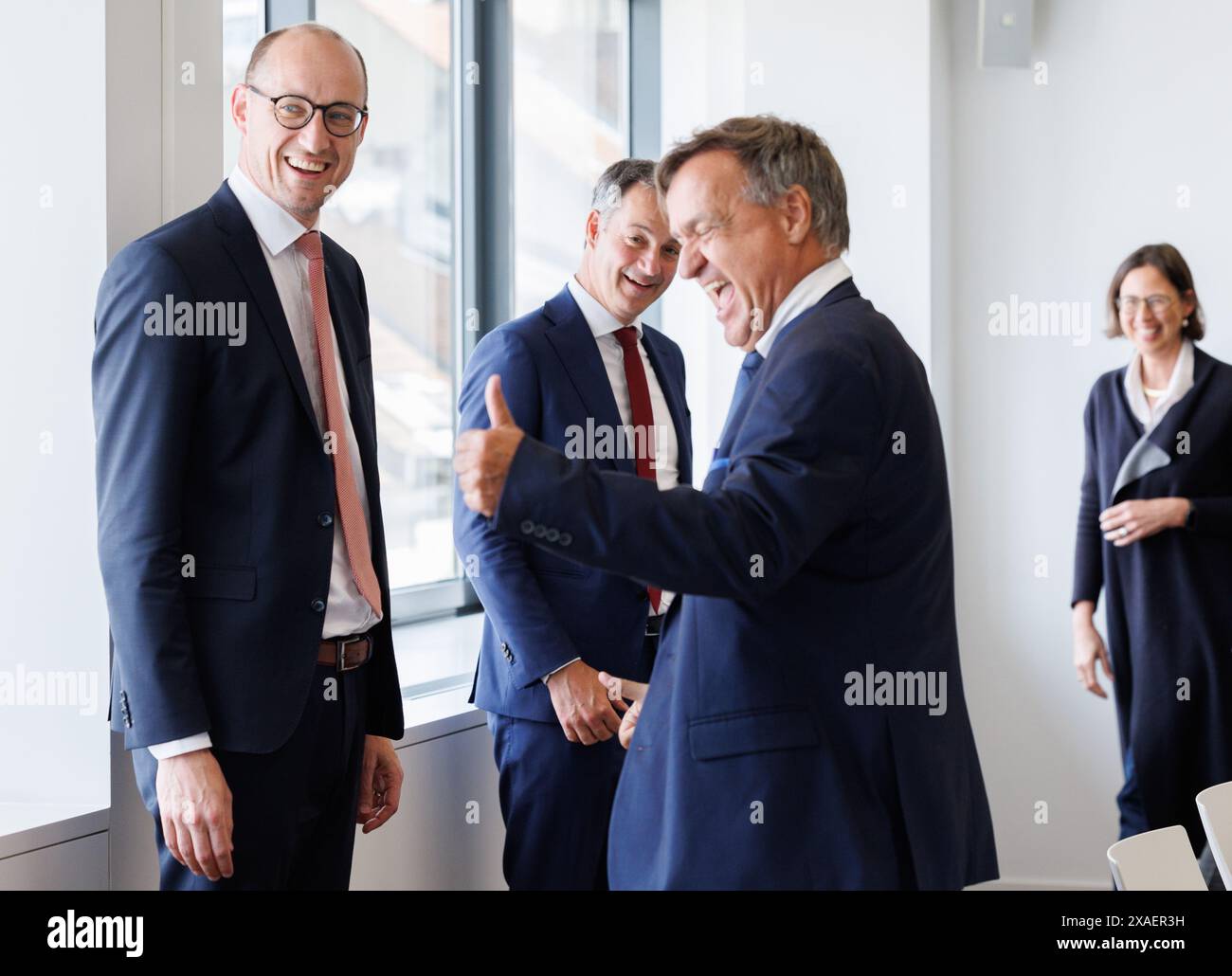 Vice-prime minister and Finance Minister Vincent Van Peteghem and Prime ...