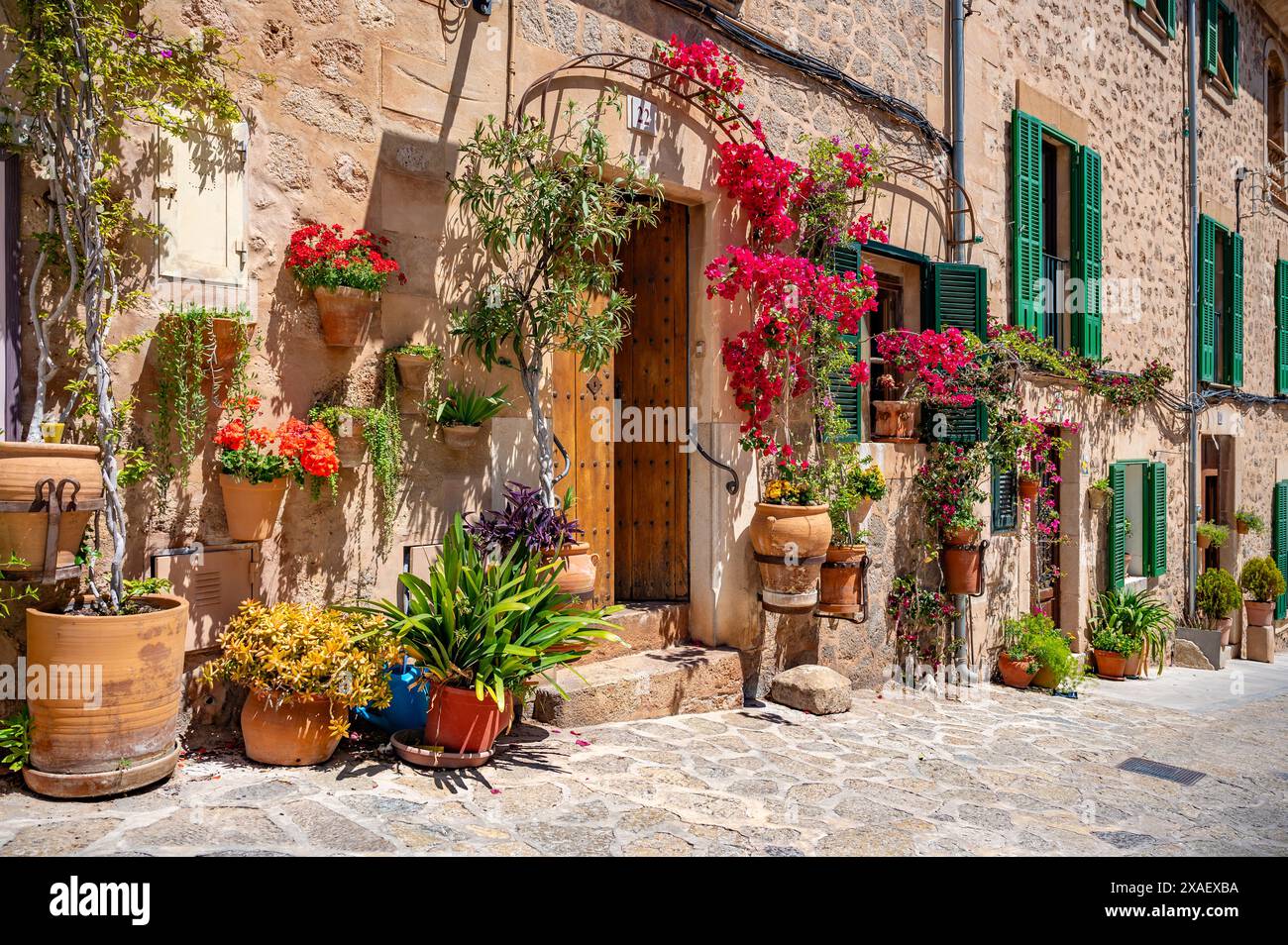 Beautiful decorated Building in Valldemossa, Majorca with flowers and ...