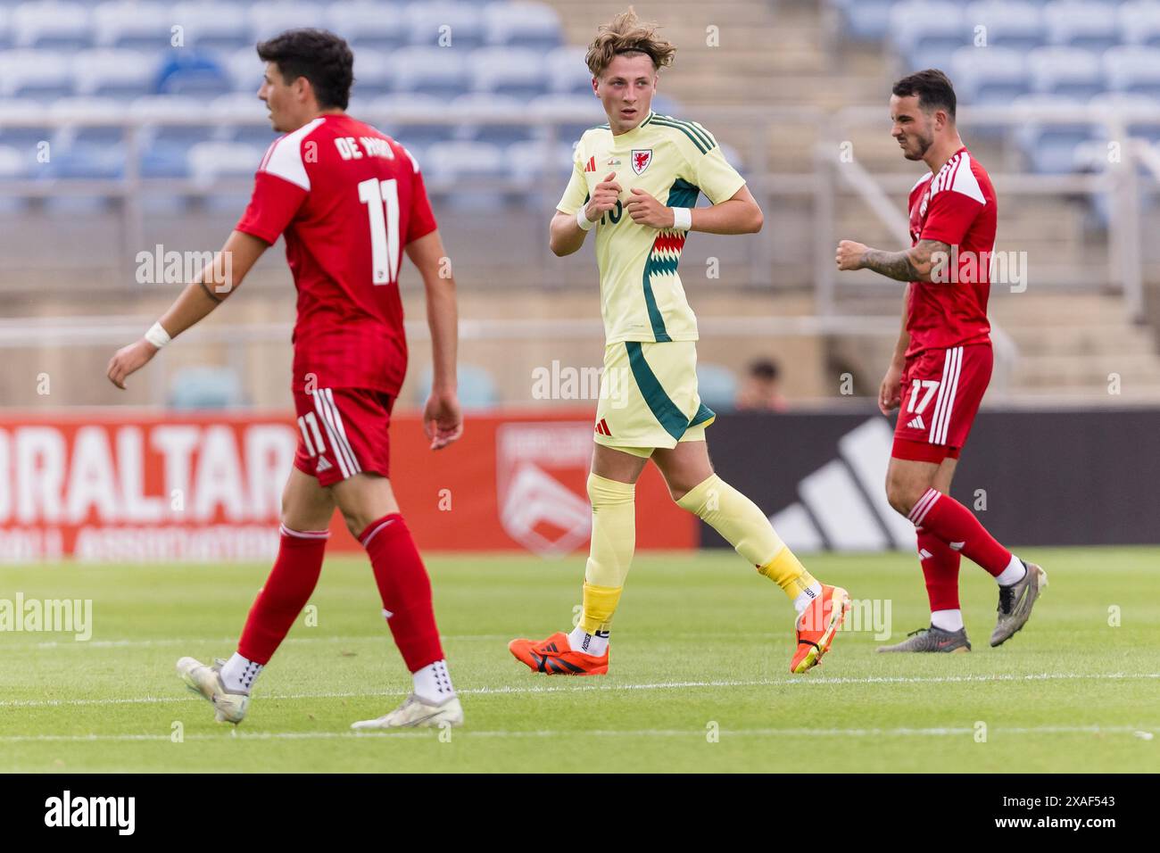 ALGARVE, PORTUGAL - 06 JUNE 2024: Wales' Charlie Savage during the ...