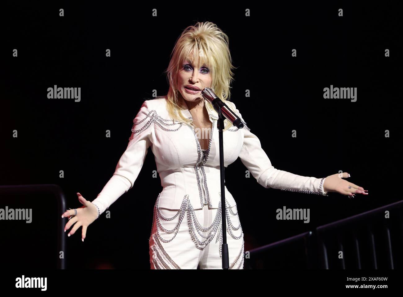 Nashville, USA. 06th June, 2024. Dolly Parton onstage at Fan Fair X for ...