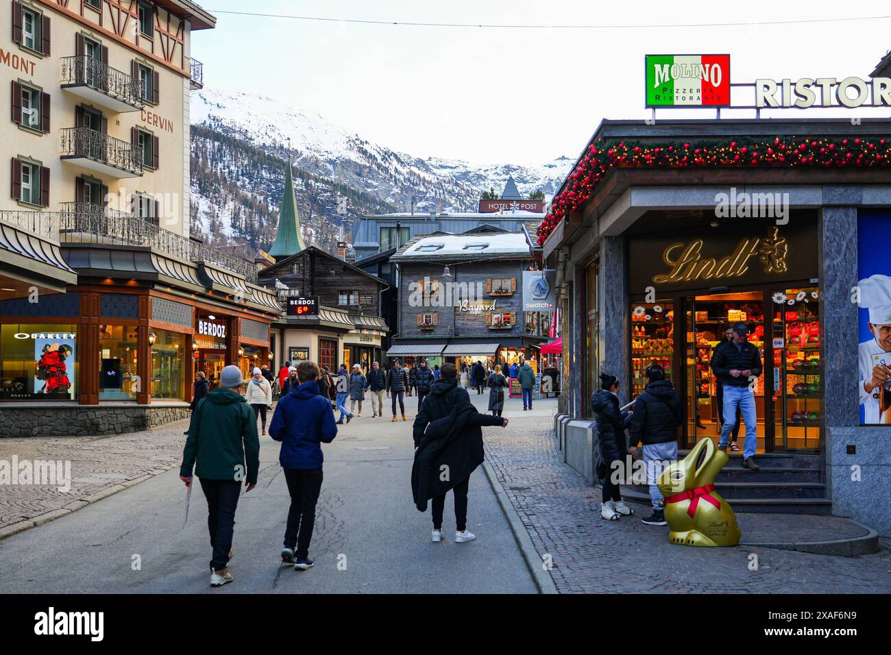 Lindt chocolate store in the pedestrian shopping street of ...