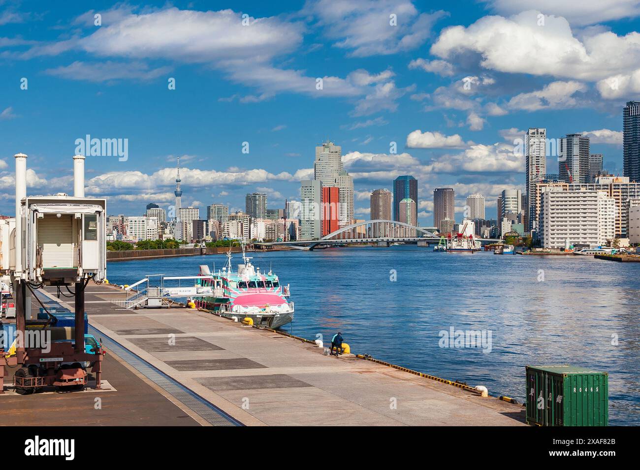 View of Tokyo Bay, Sumida River and Skytree from Takeshiba Pier ...