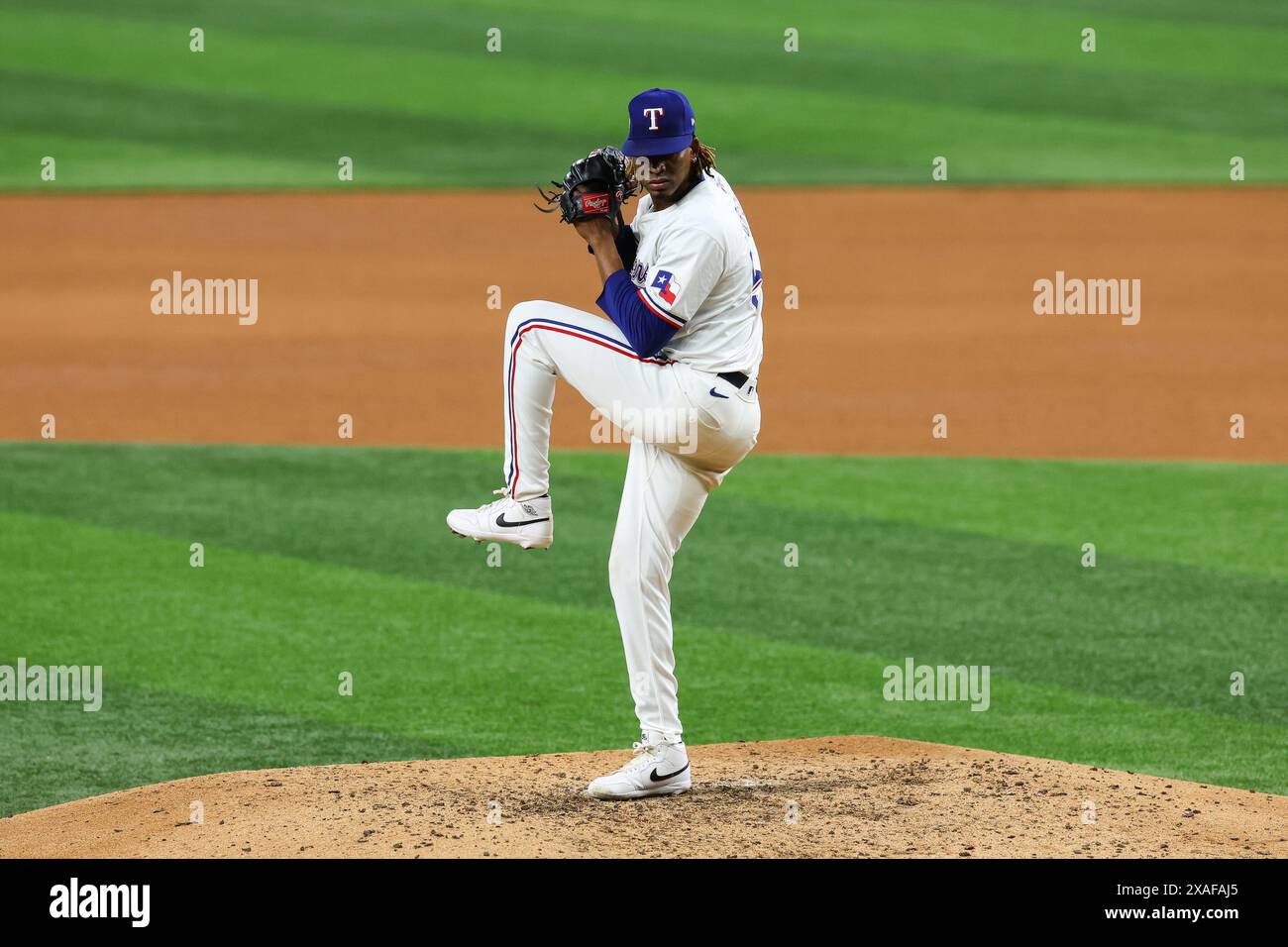 Arlington, Texas, USA. 05th June, 2024. Texas Rangers starting pitcher ...