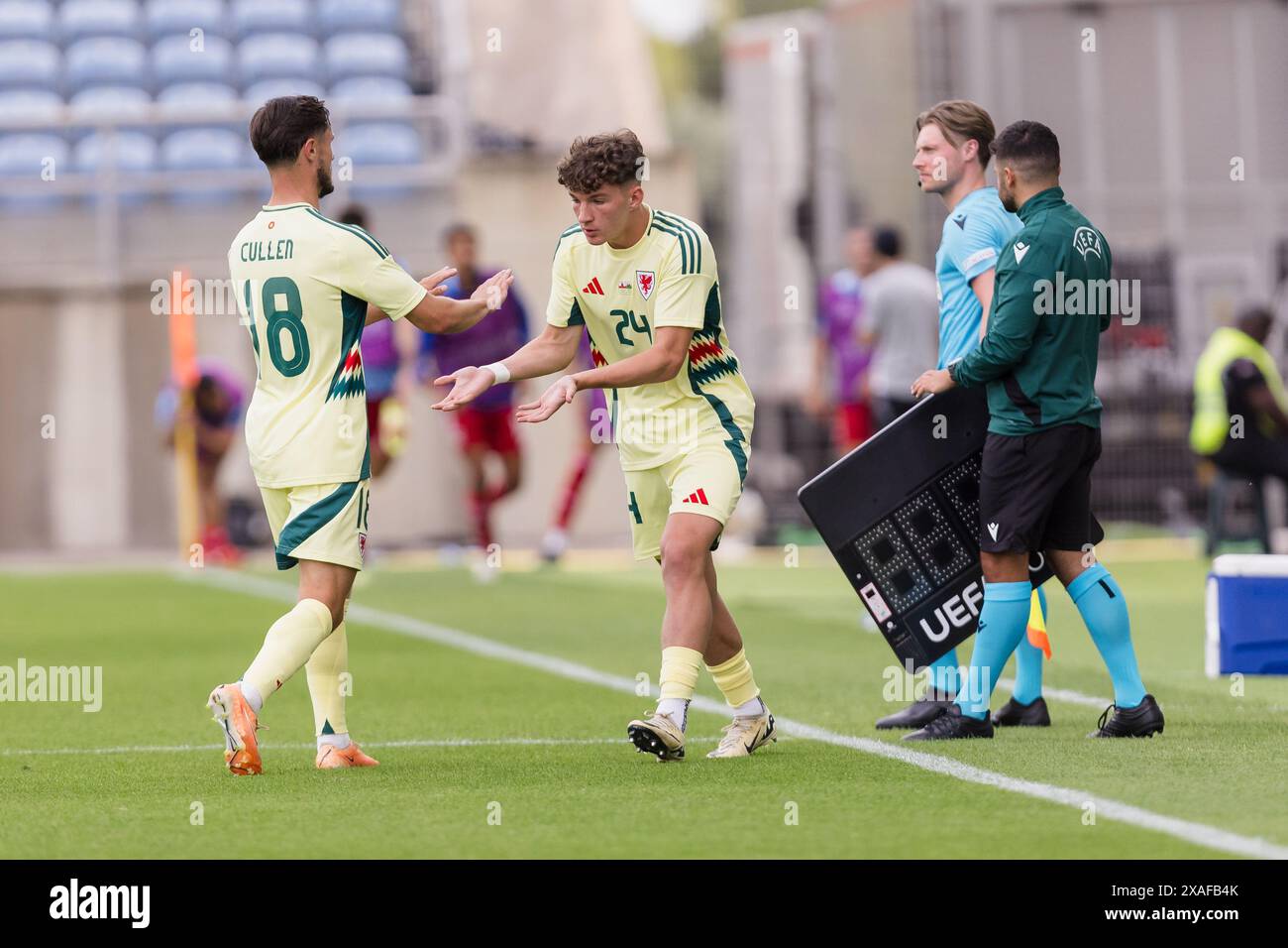 ALGARVE, PORTUGAL - 06 JUNE 2024: Wales' Lewis Koumas and Wales' Josh ...